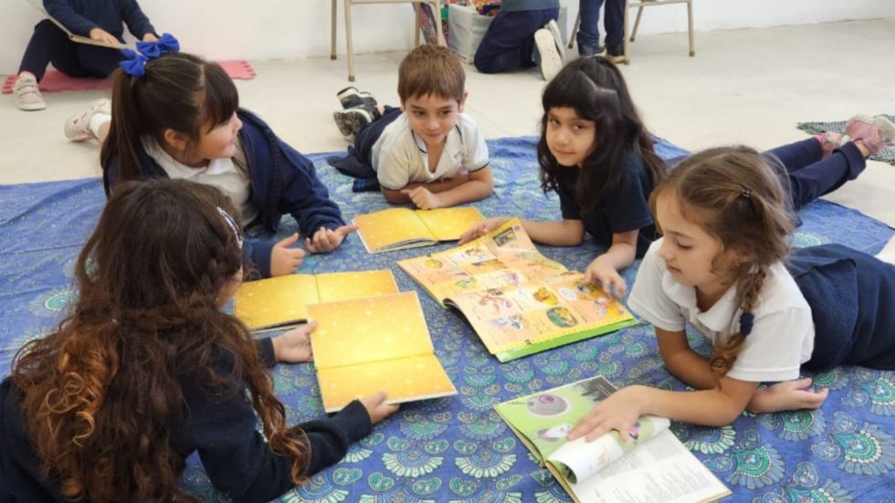 Alfabetización es mucho más que enseñar a leer y escribir | Fundación ...
